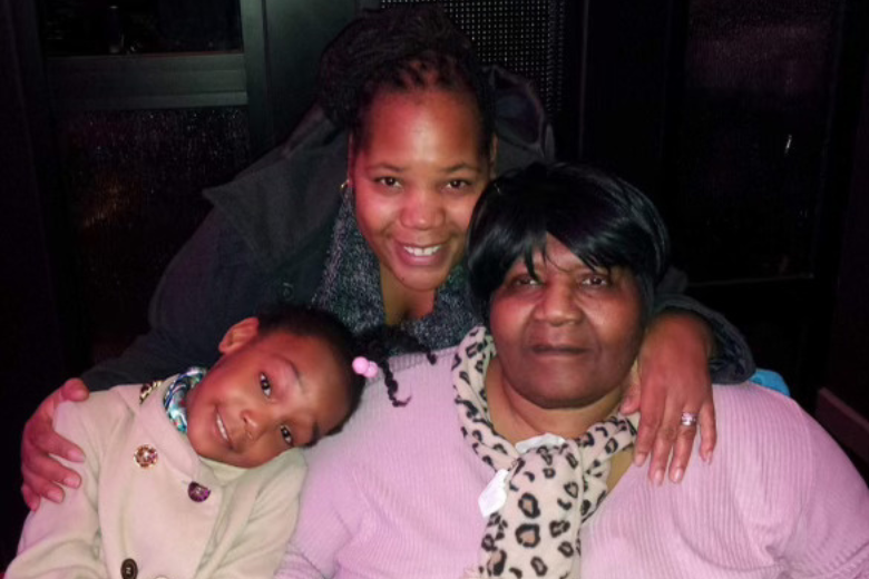 Her mother’s death soured Thanksgiving. Now she’s passing out hundreds ...