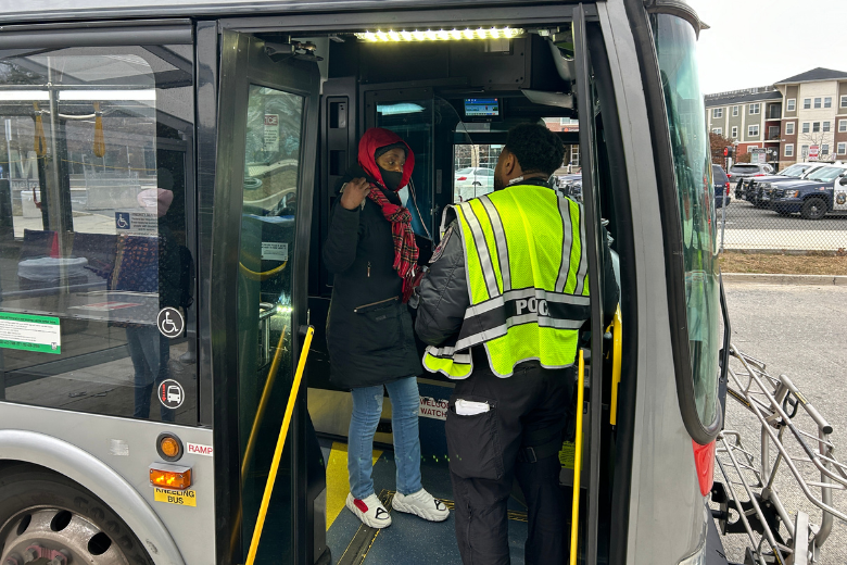 Using increased officer visibility, Metro cracks down on bus fare ...