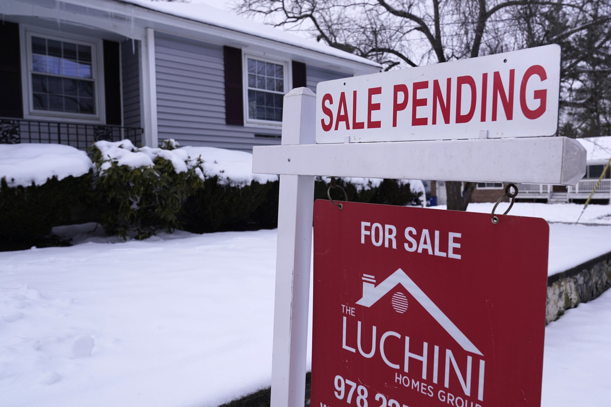 Pending US home sales slide to all-time low in January on rates, prices ...