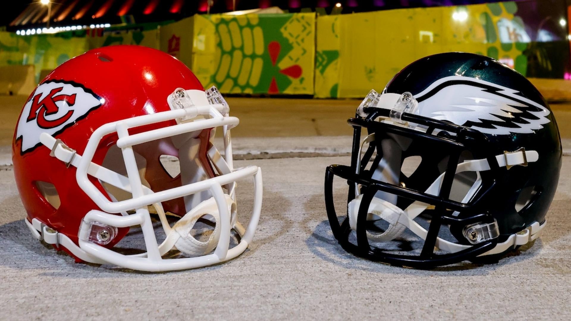 Who is favored to win the 2025 Super Bowl between the Chiefs and Eagles ...