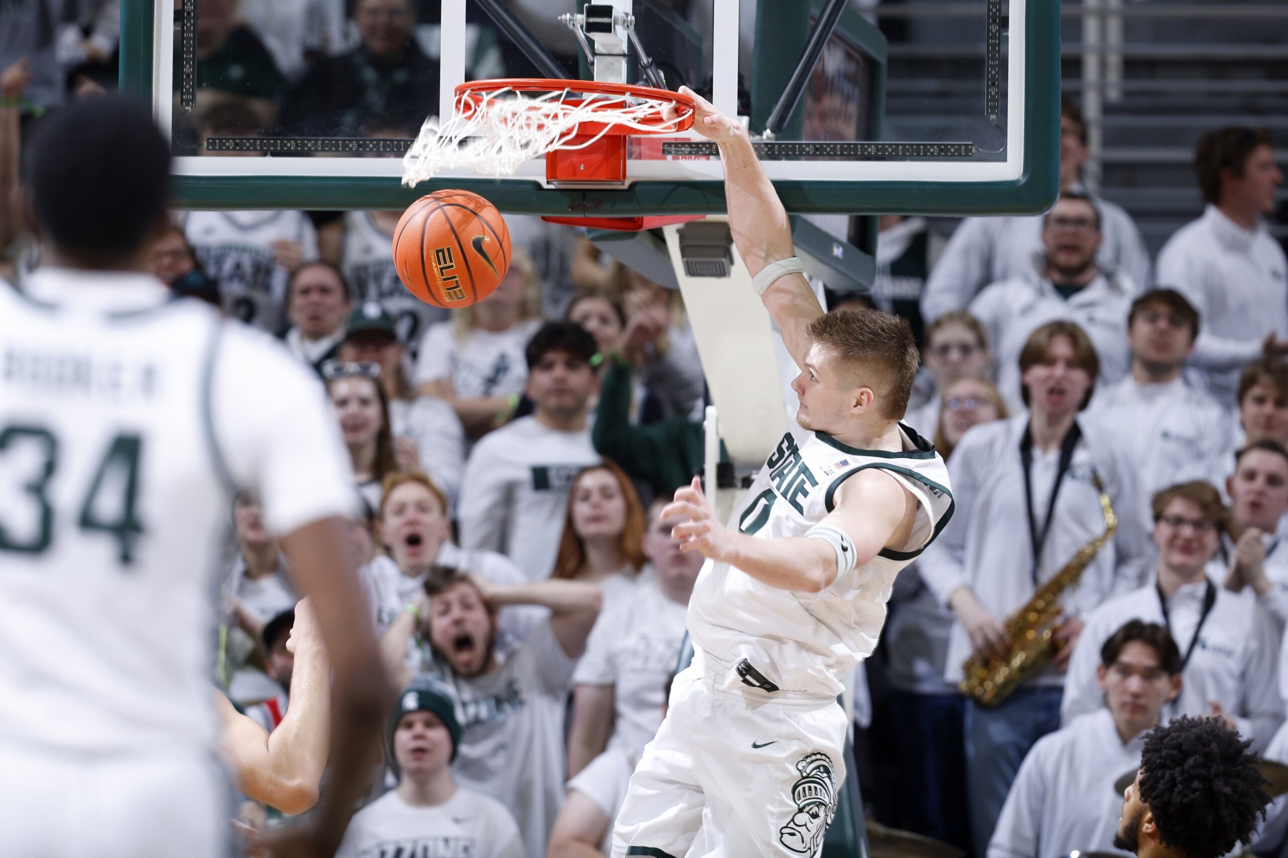 No. 8 Michigan State tops No. 17 Michigan 79-62, winning the 18-school ...