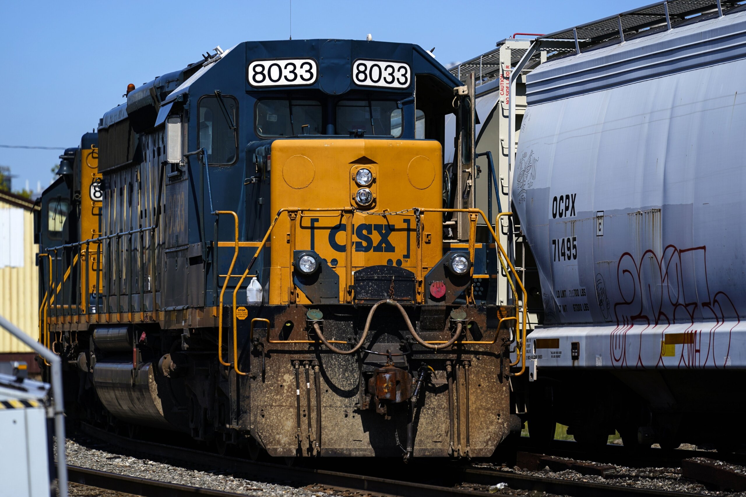 CSX profit drops 27% as railroad shipments decline amid construction projects and flooding ...