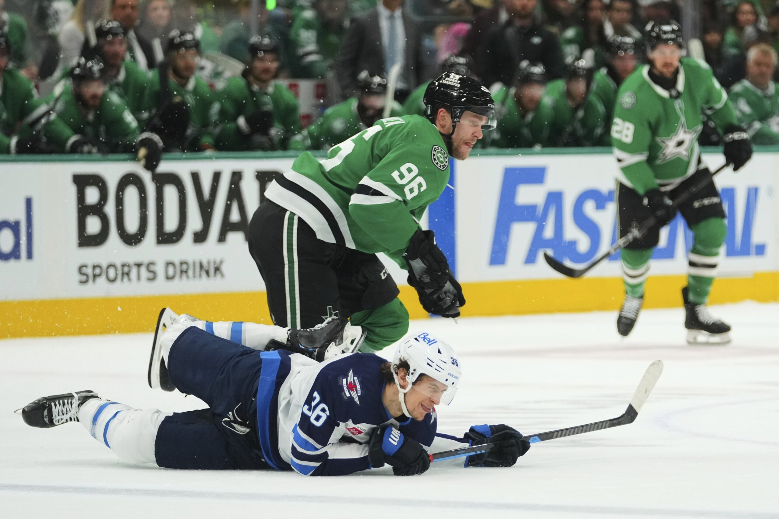 Dallas Stars score without Mikko Rantanen getting a point, ending ...