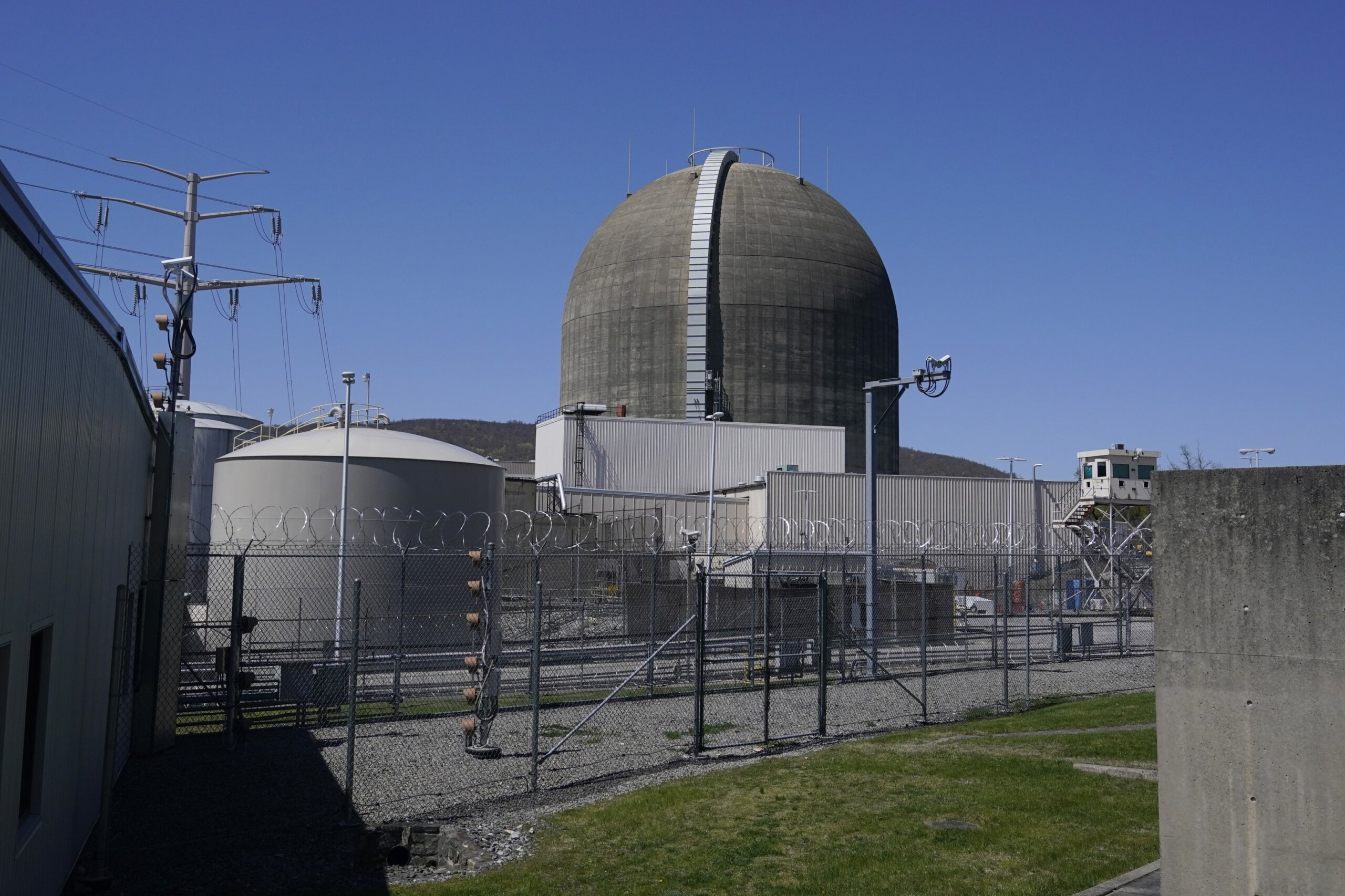 New York governor seeks to build the state’s first new nuclear power ...