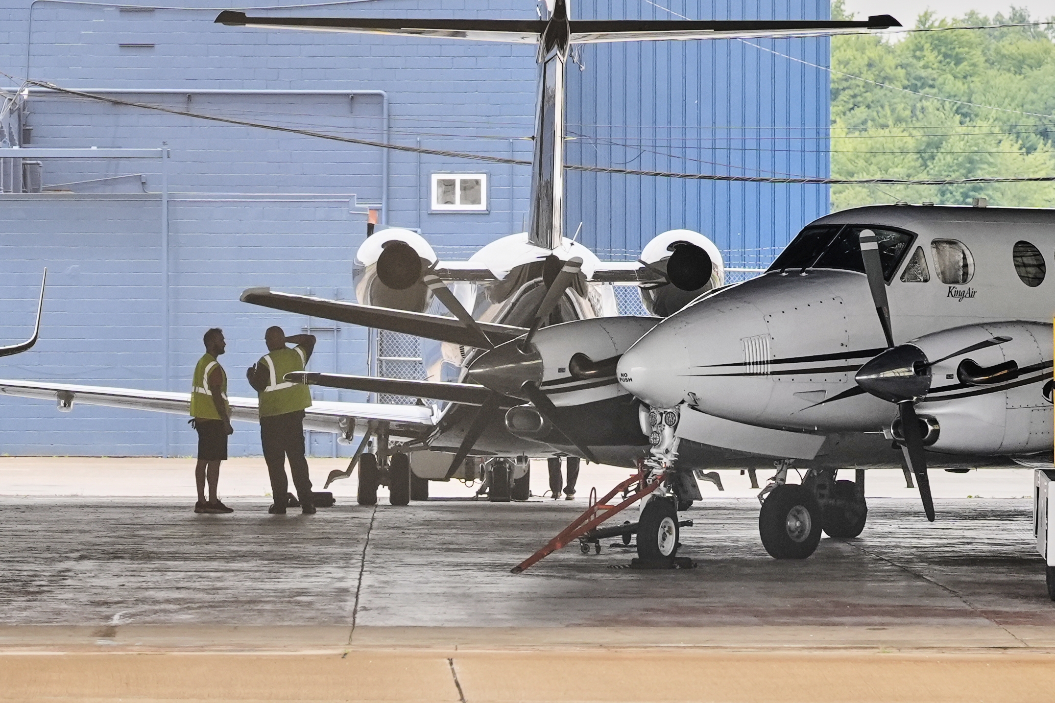 6 killed in a crash of a small plane in Ohio, officials say - WTOP News