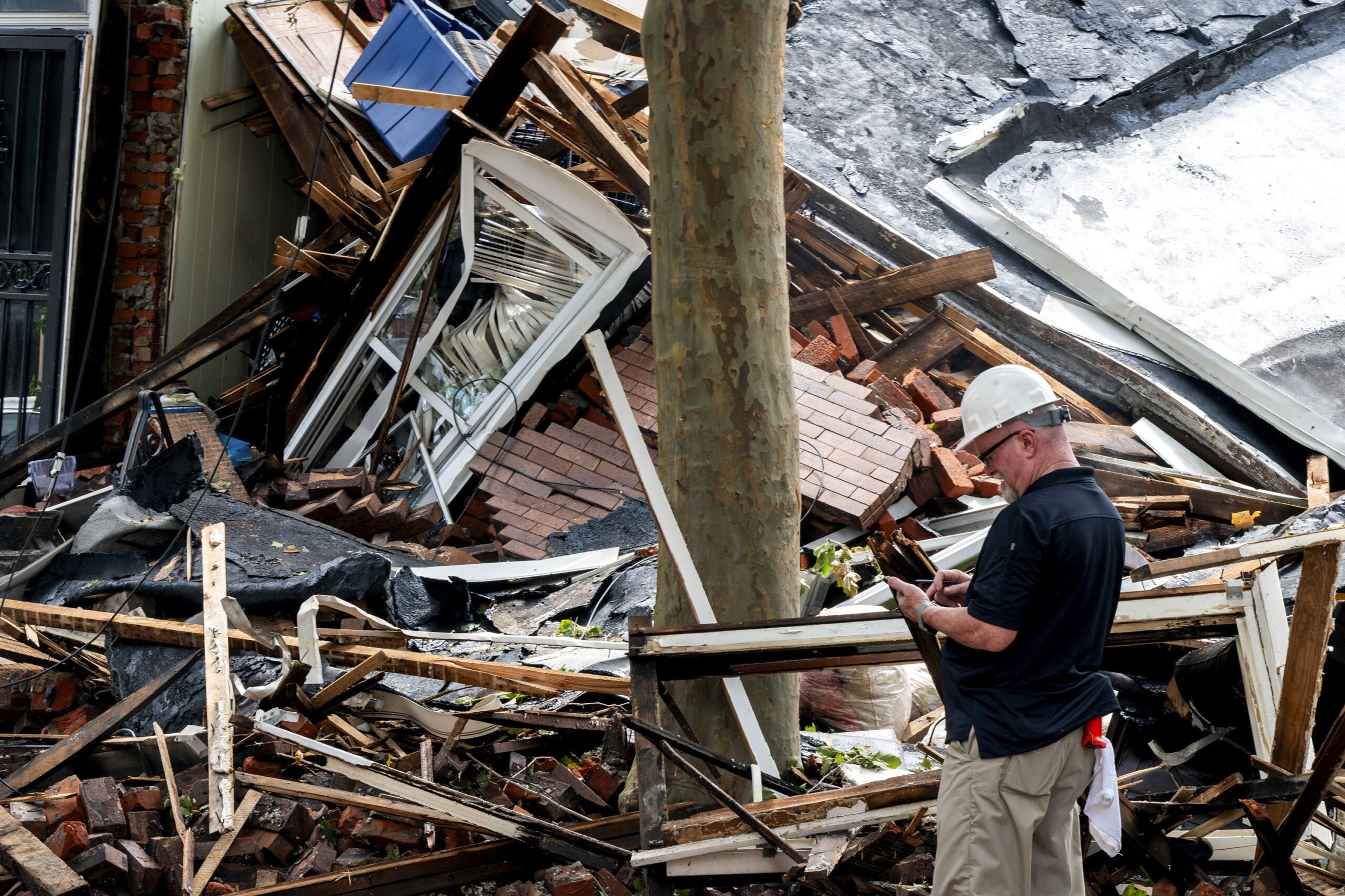 1 dead, 2 injured in Philadelphia explosion that damaged several homes ...