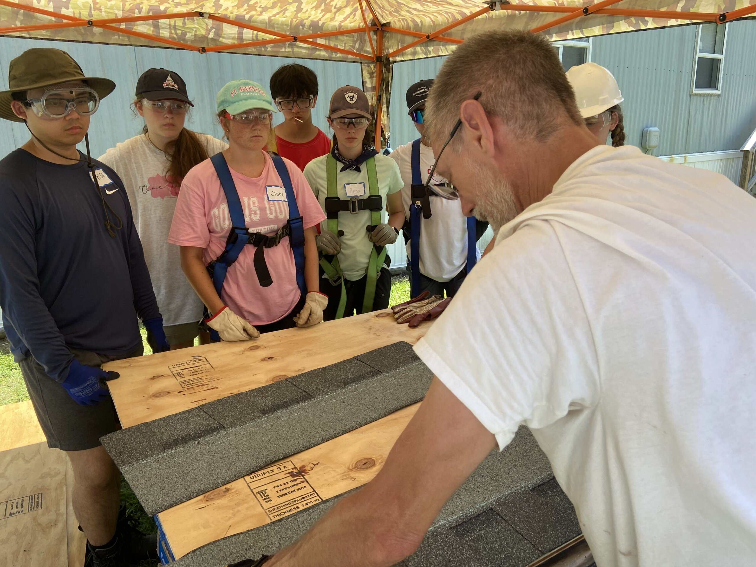 ‘They saved me’: Northern Va. teens battle heat to repair roofs, build ...