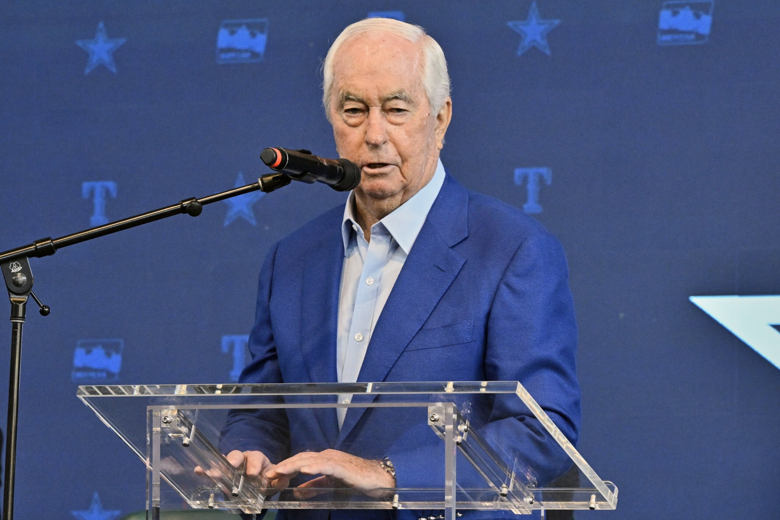 Roger Penske sells a third of Indianapolis Motor Speedway and IndyCar ...