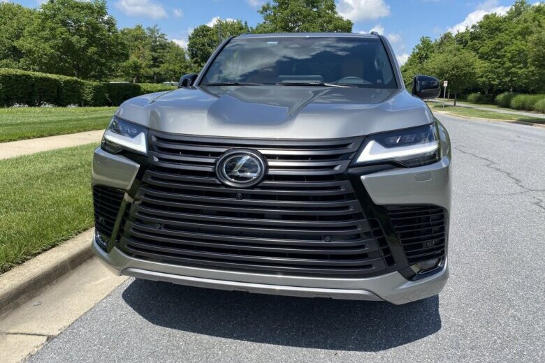 Car Review: Lexus’ big SUV is reliably extravagant - WTOP News