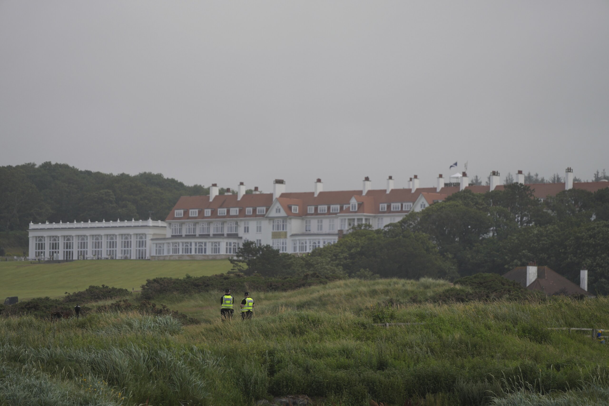 ‘Why isn’t he paying?’ Trump’s golf visit to cost Scottish taxpayers ...