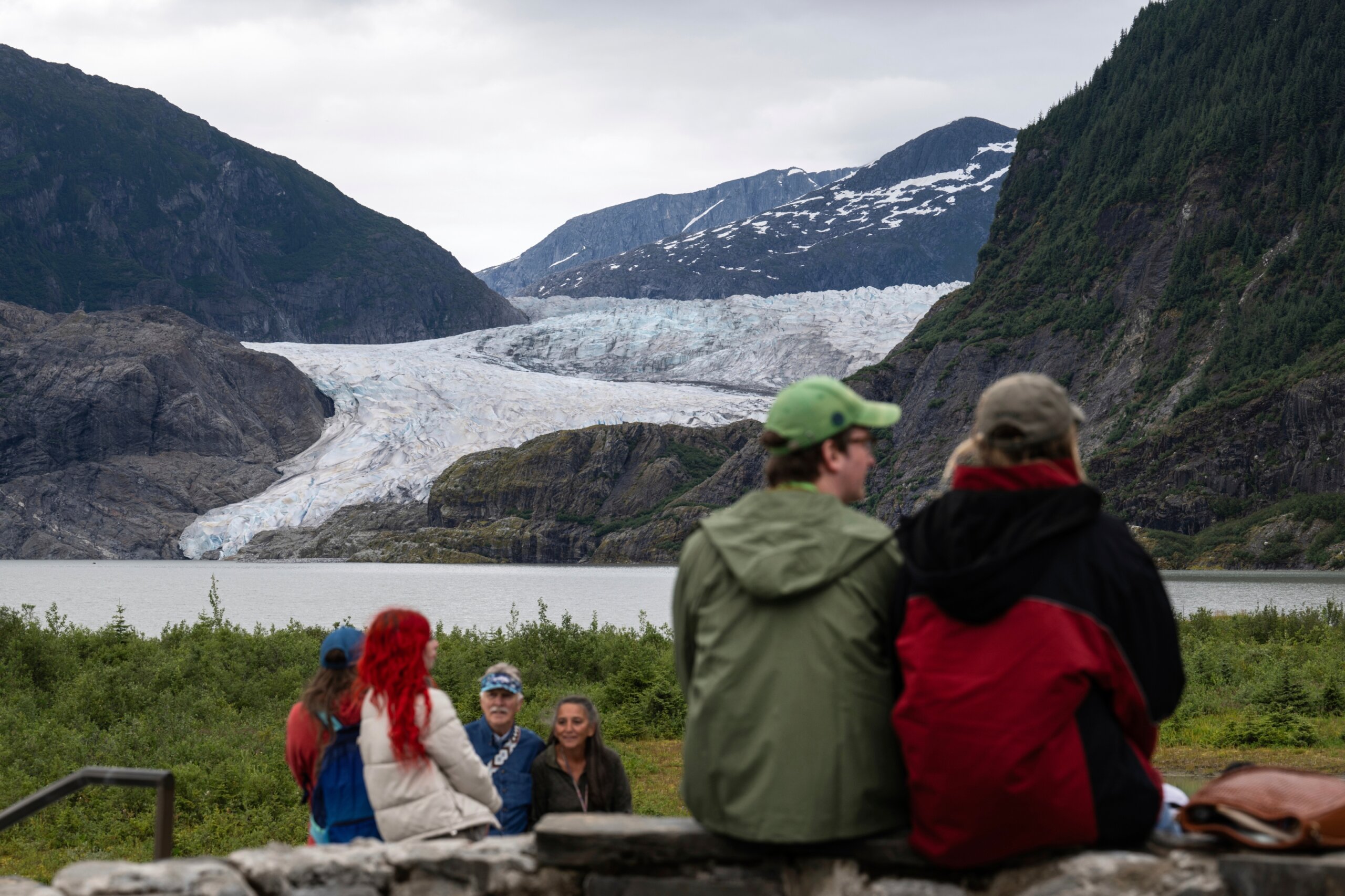 New river barriers prevented severe flood damage from a glacial ...