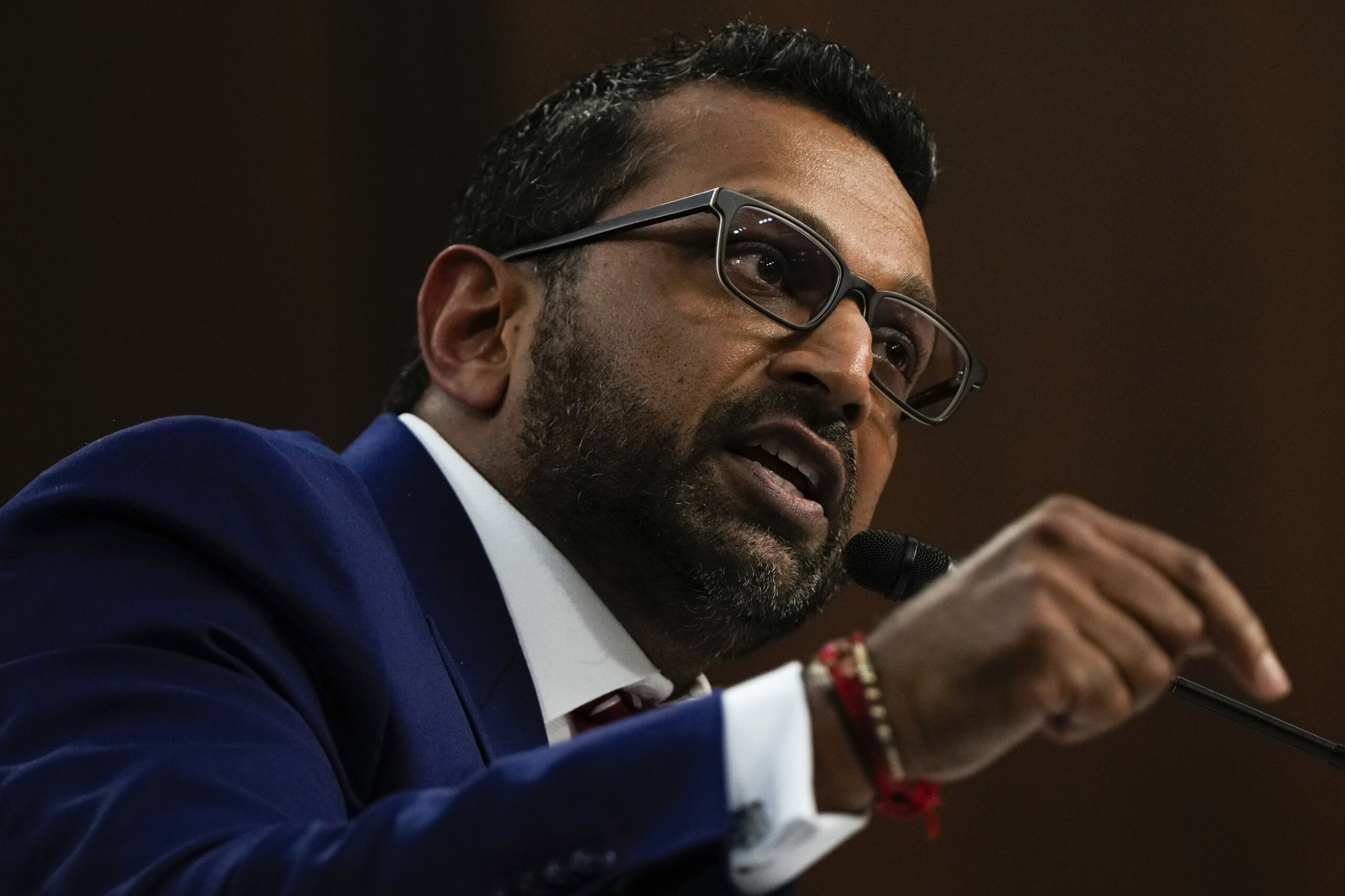 FBI fires agents photographed kneeling during 2020 racial justice ...