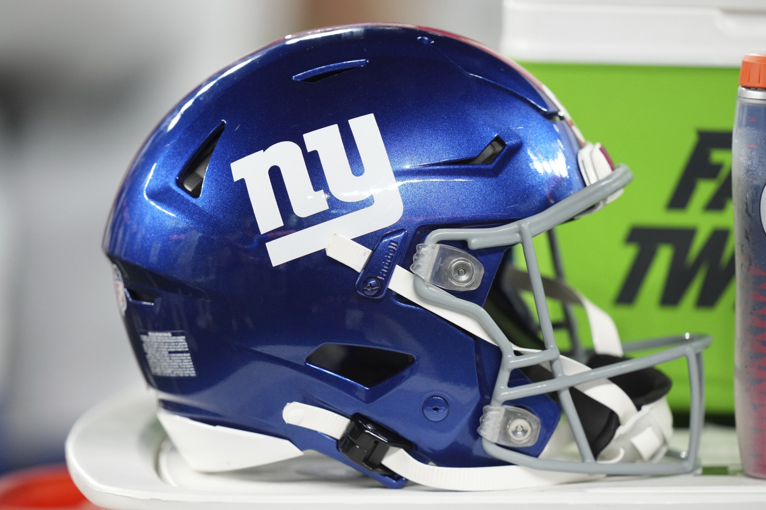 Koch family agrees to buy a 10% stake in the NFL’s New York Giants, AP ...