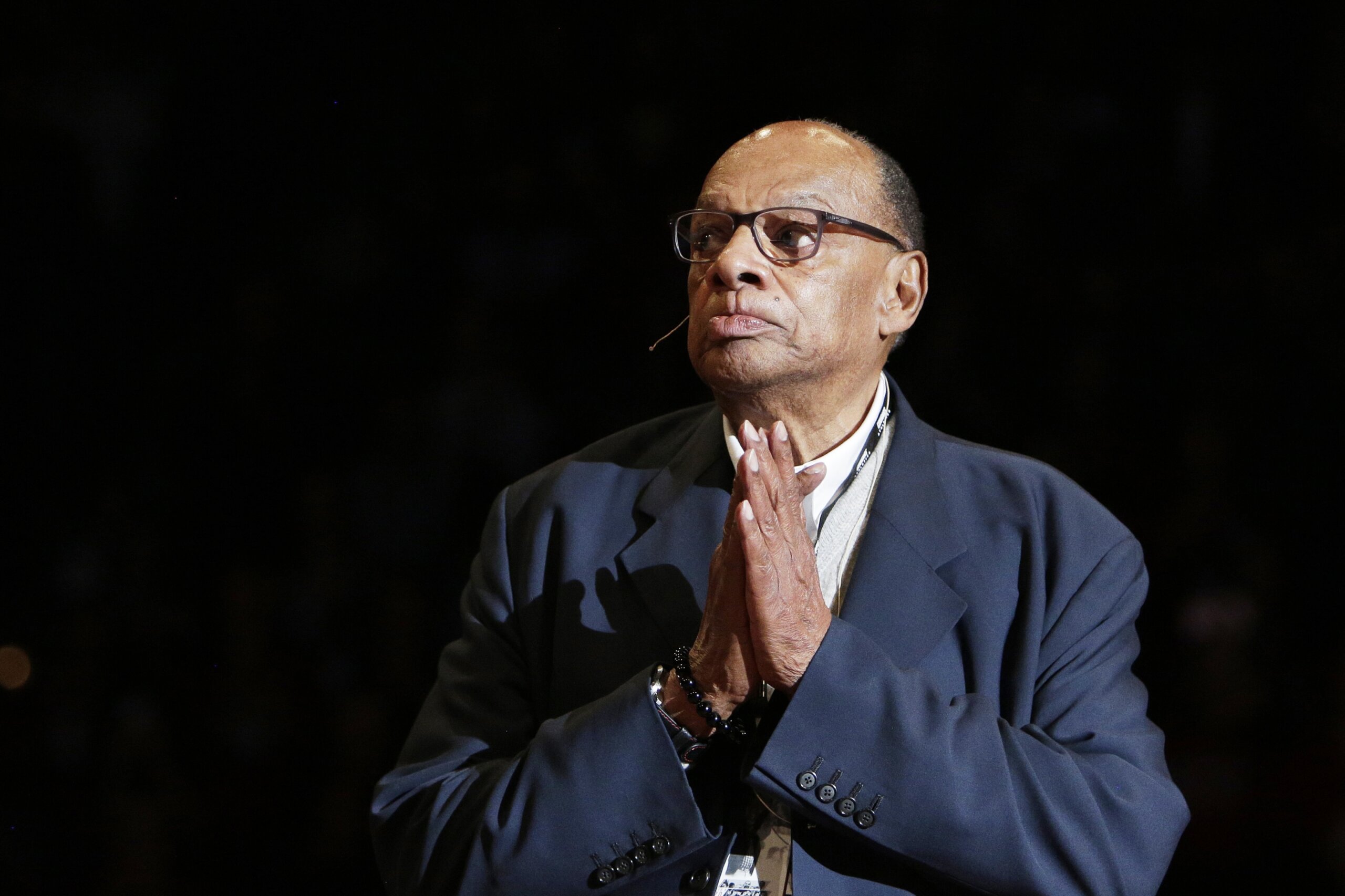 Basketball Hall of Famer George Raveling, who influenced Michael Jordan ...