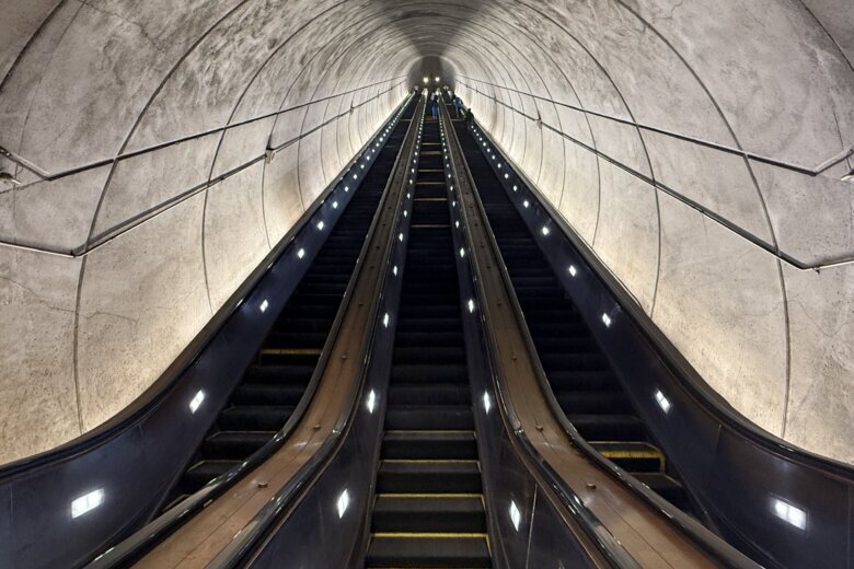 How Tall Is Wheaton Escalator
