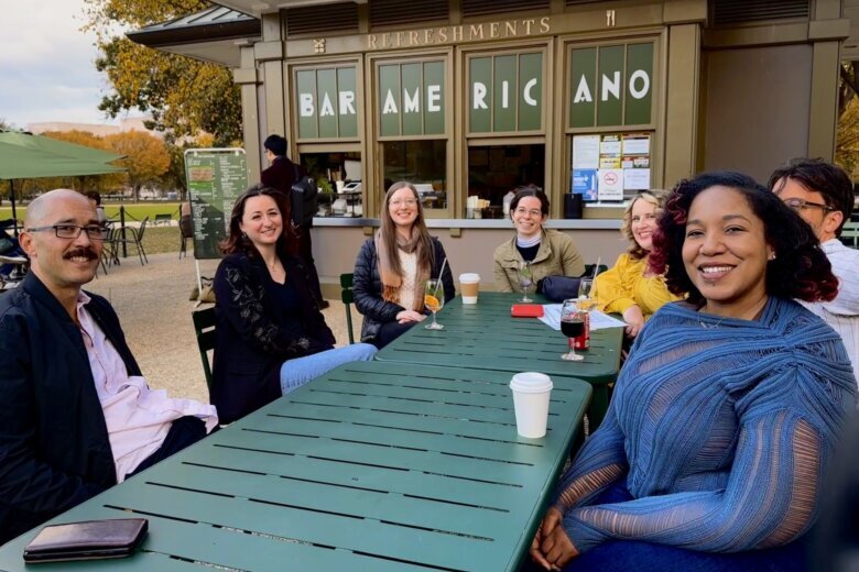 Furloughed federal workers join singles meetup amid government shutdown ...