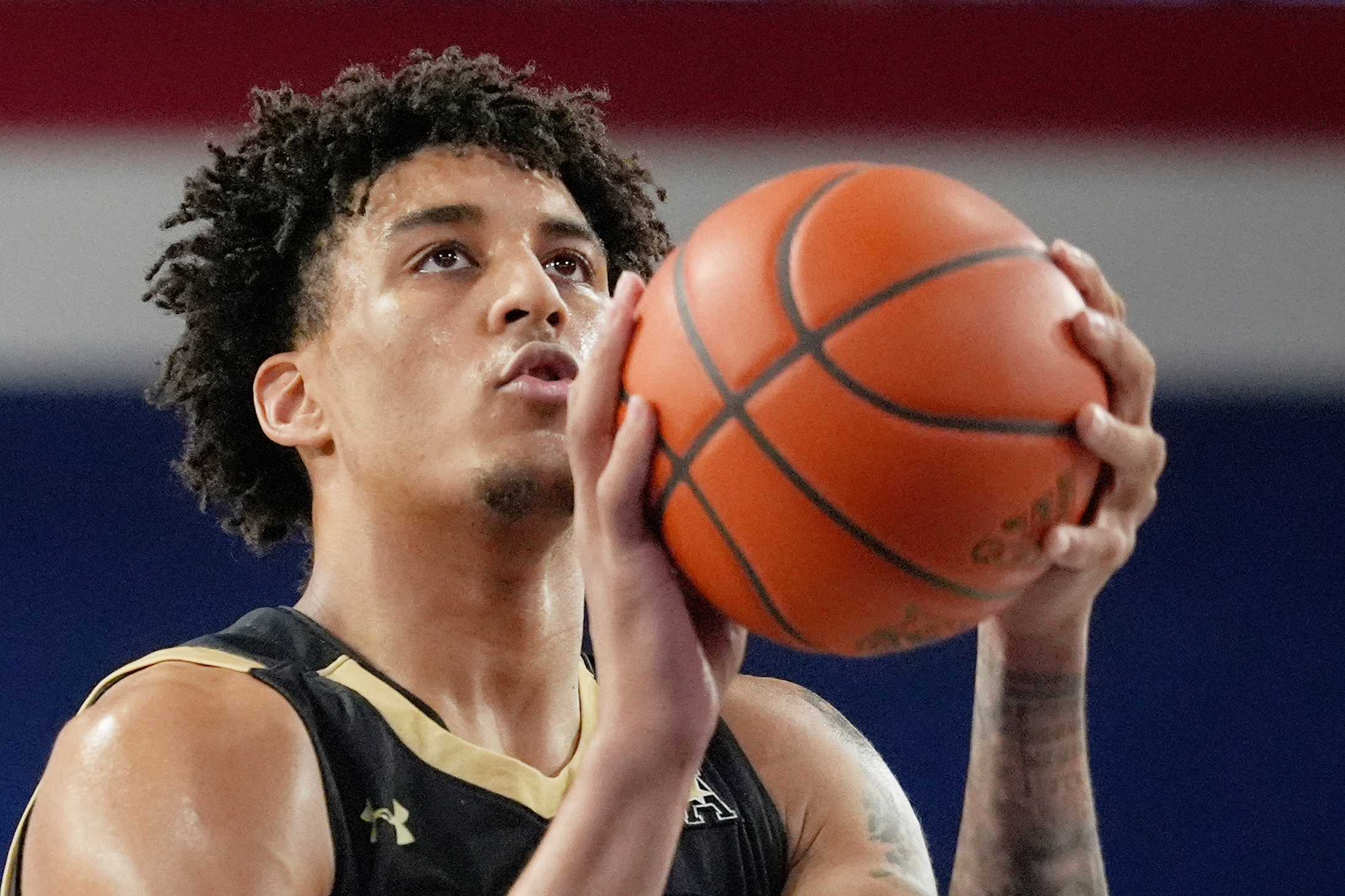 Yaxel Lendeborg scores 29 points and No. 2 Michigan stays unbeaten with 101-83 win over Maryland ...