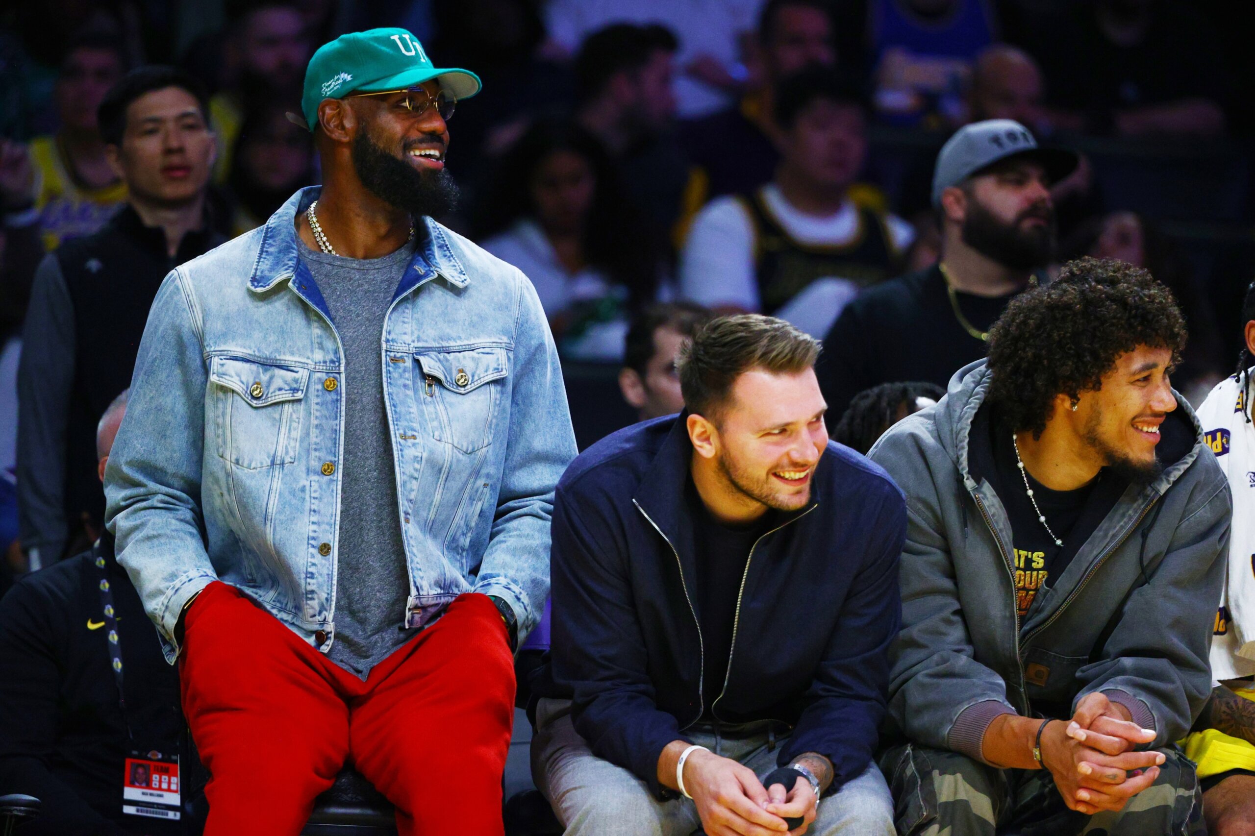 LeBron James returns to practice with Lakers but hasn’t decided whether ...
