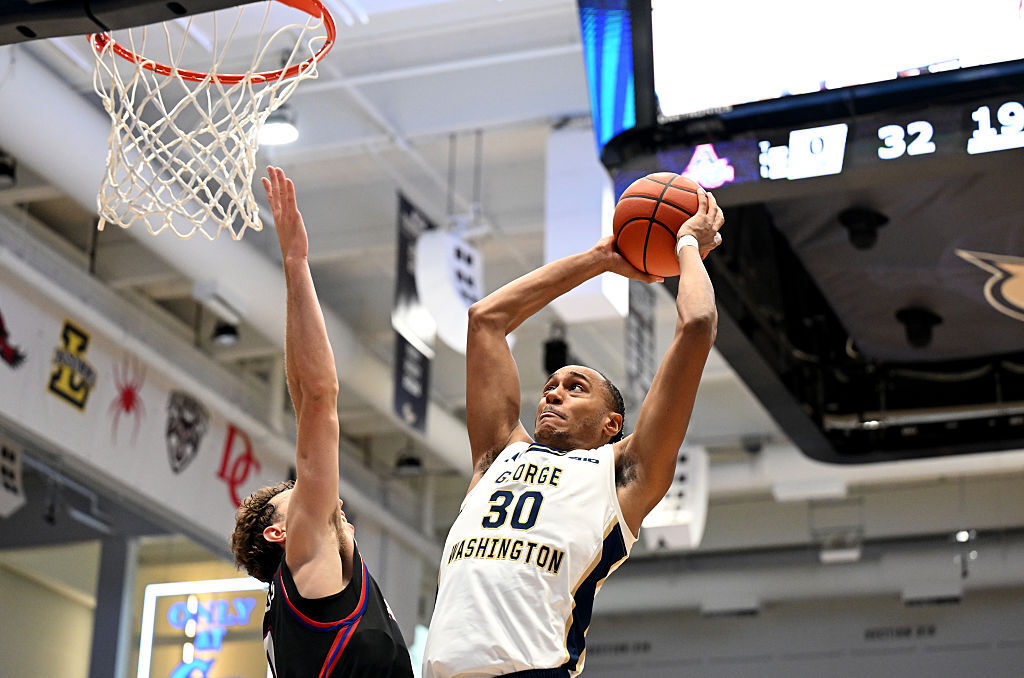 Rafael Castro scores 21 in George Washington’s 92-79 win over Middle ...
