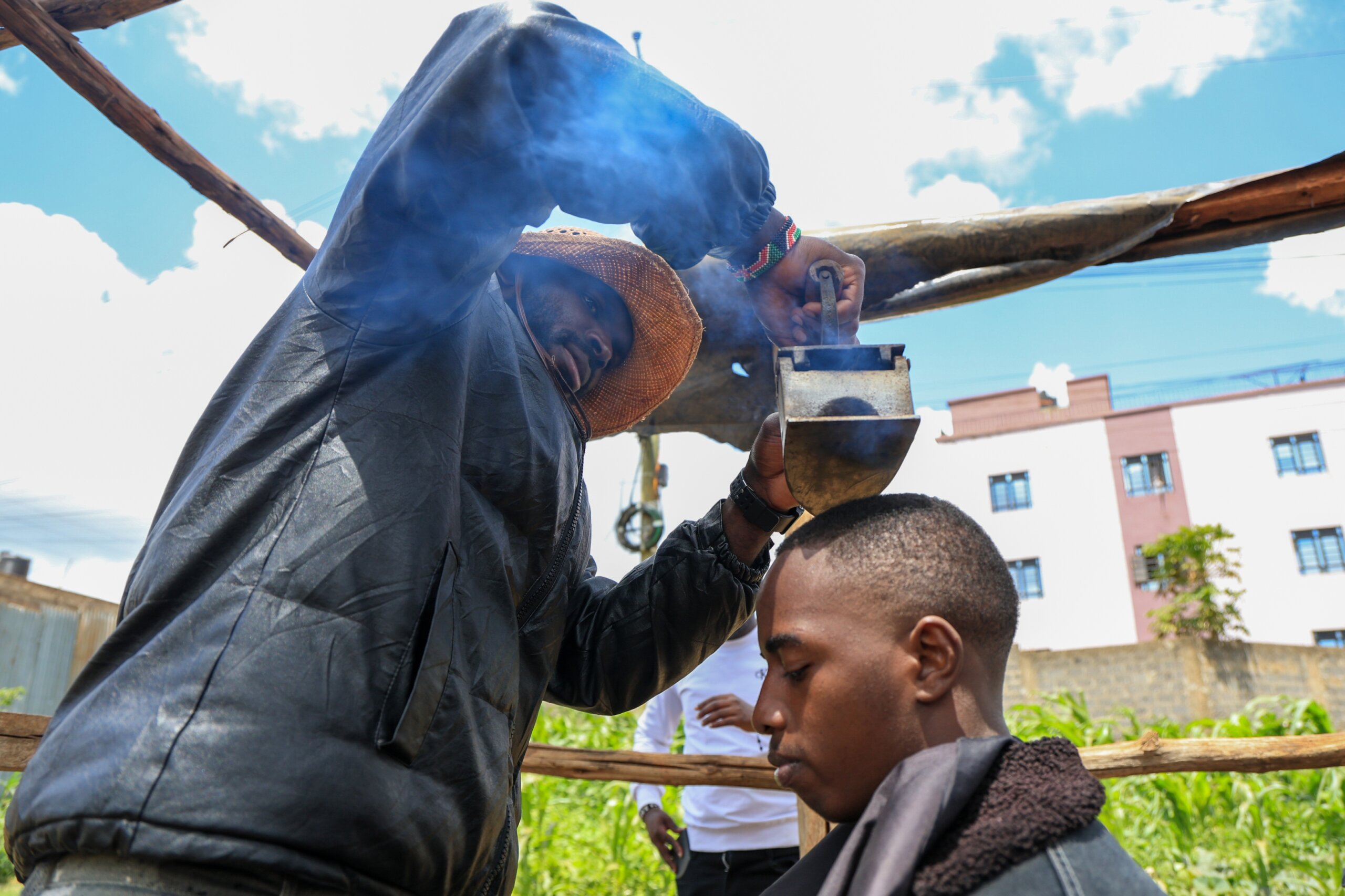 A Kenyan barber who wields a sharpened shovel thrives on Africa’s ...