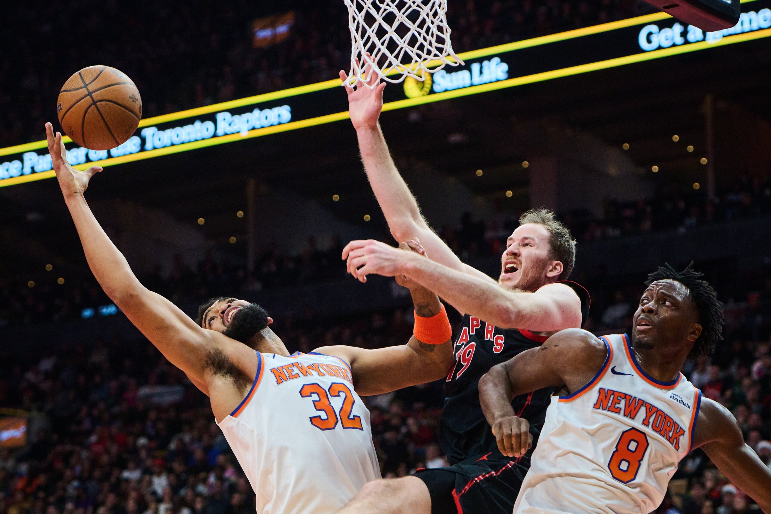Brunson scores 35 points as Knicks rout Raptors 117-101 to reach NBA Cup semifinals for first ...