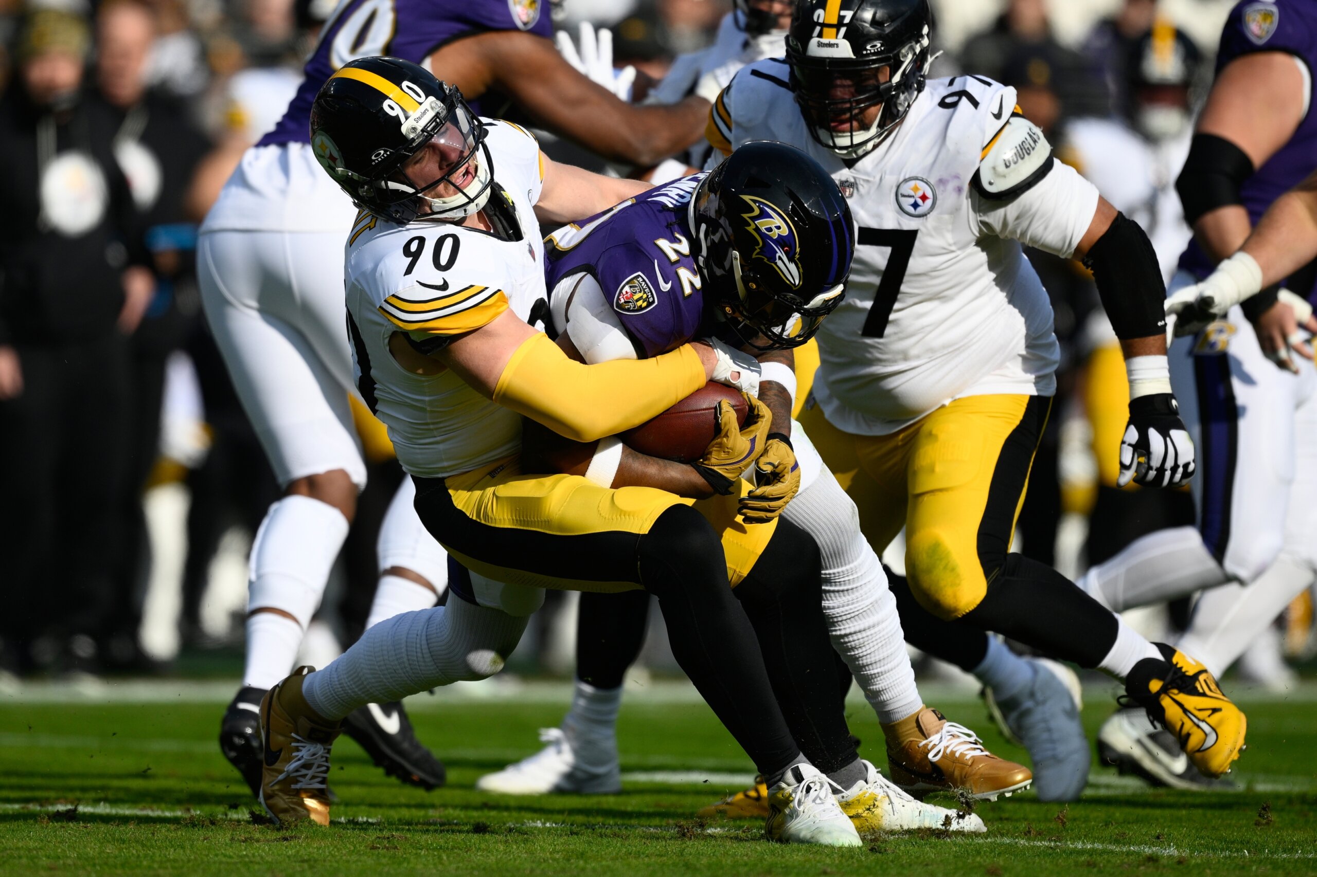 Steelers and Ravens will decide the AFC North title in a high-stakes ...