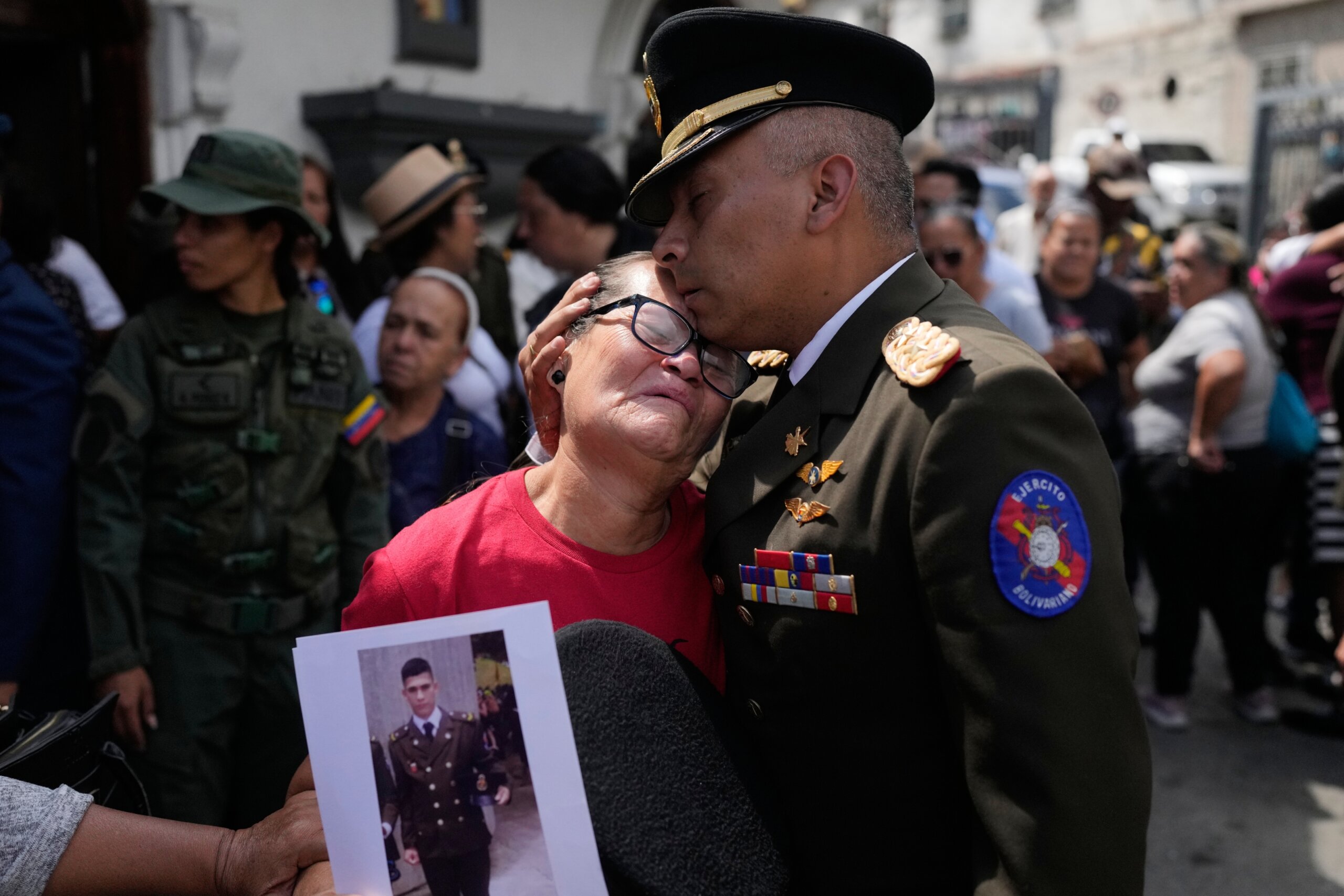 Venezuela’s military buries soldiers slain in US operation to capture ...