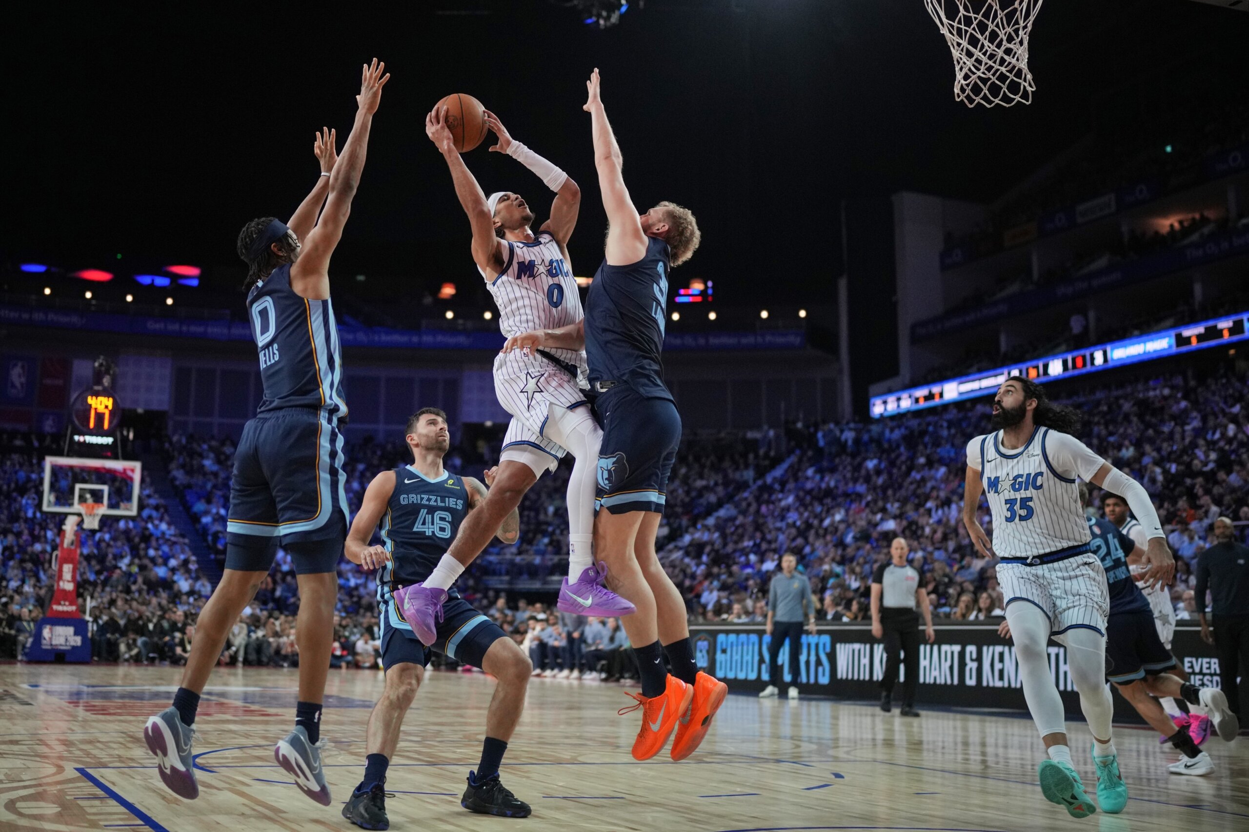 Heckler yells ‘leave Greenland alone!’ during US national anthem at NBA ...