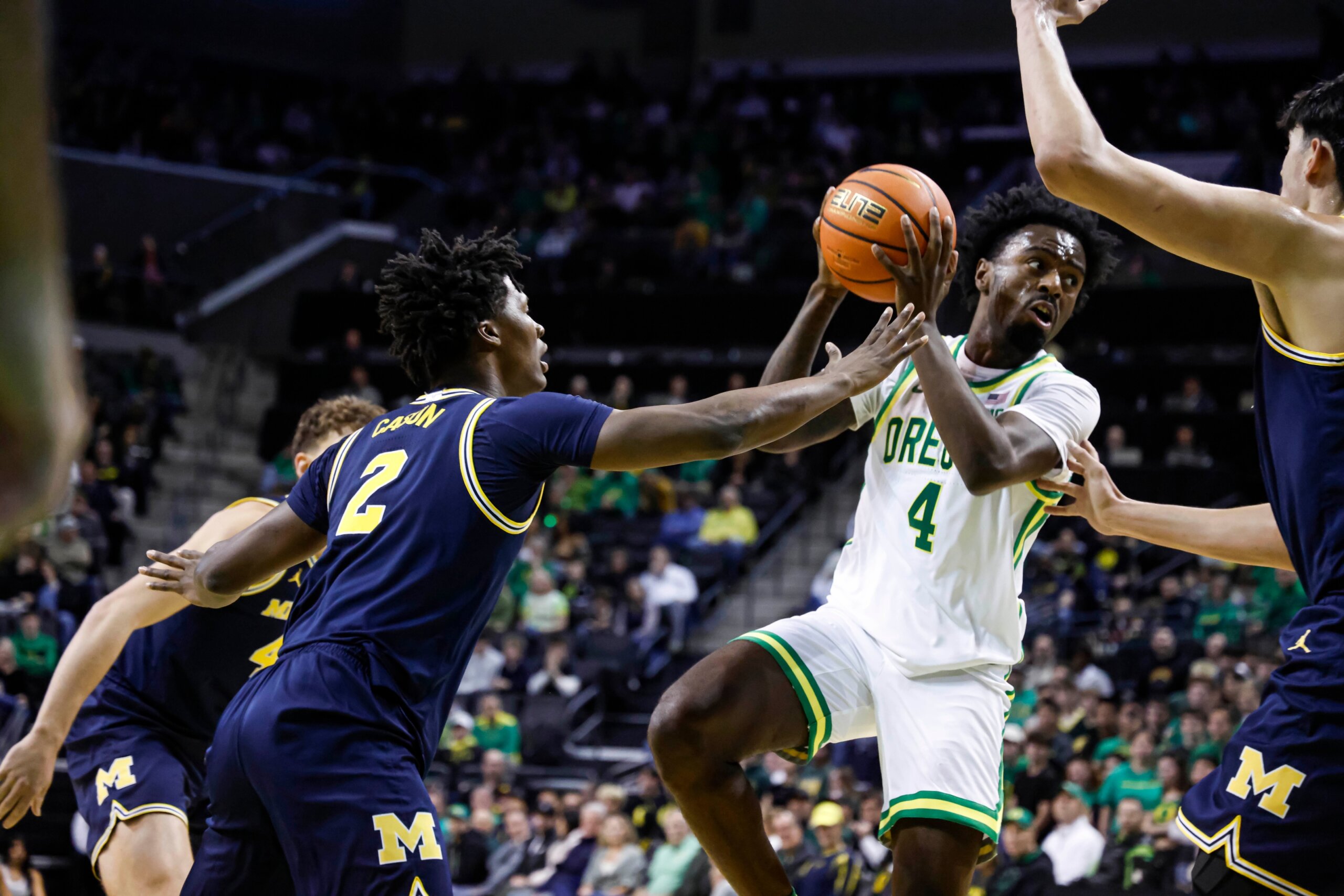Elliot Cadeau scores 17 points to lead No. 4 Michigan over Oregon 81-71 ...