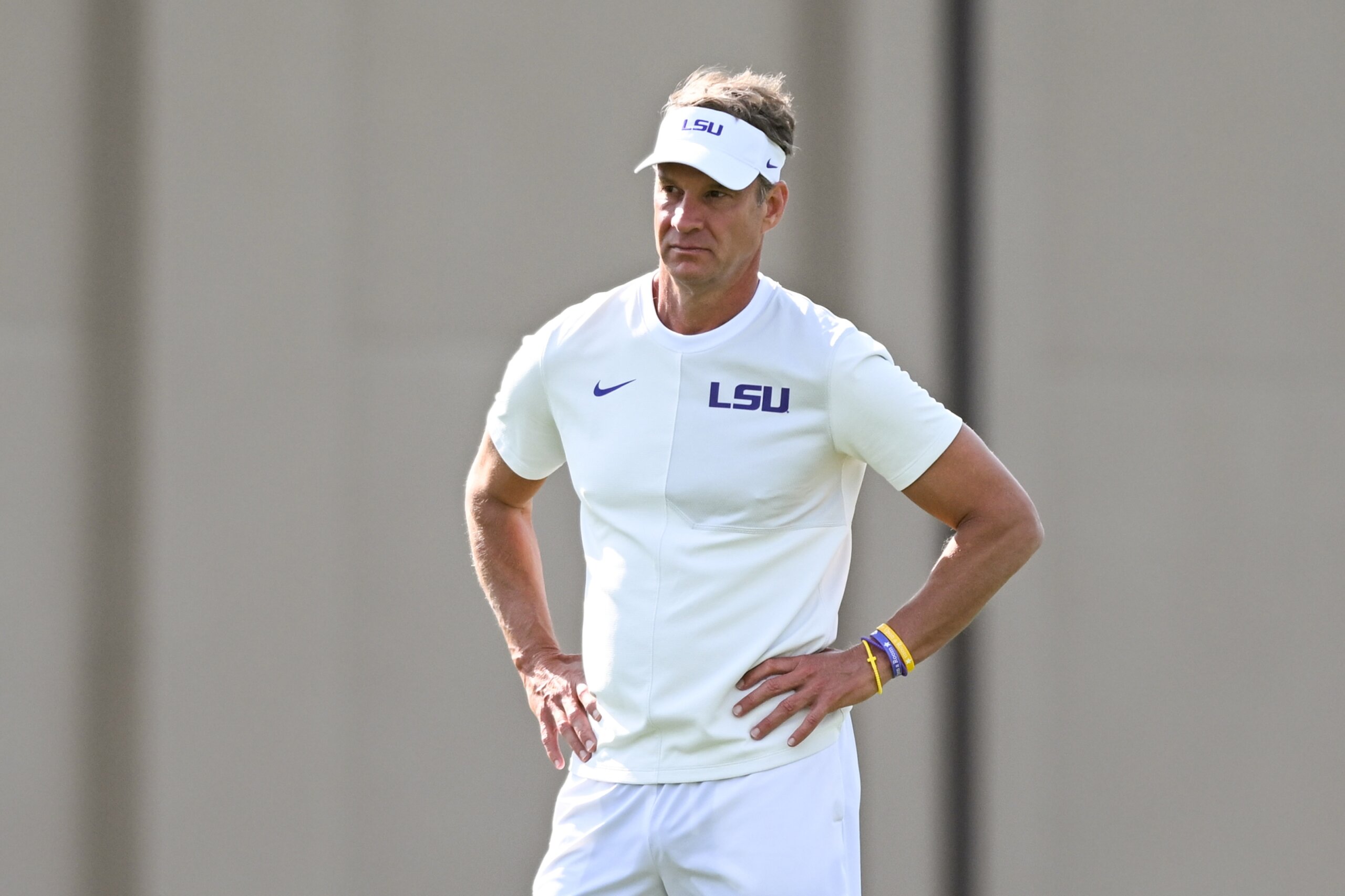 Lane Kiffin addresses high expectations as LSU opens spring practice ...