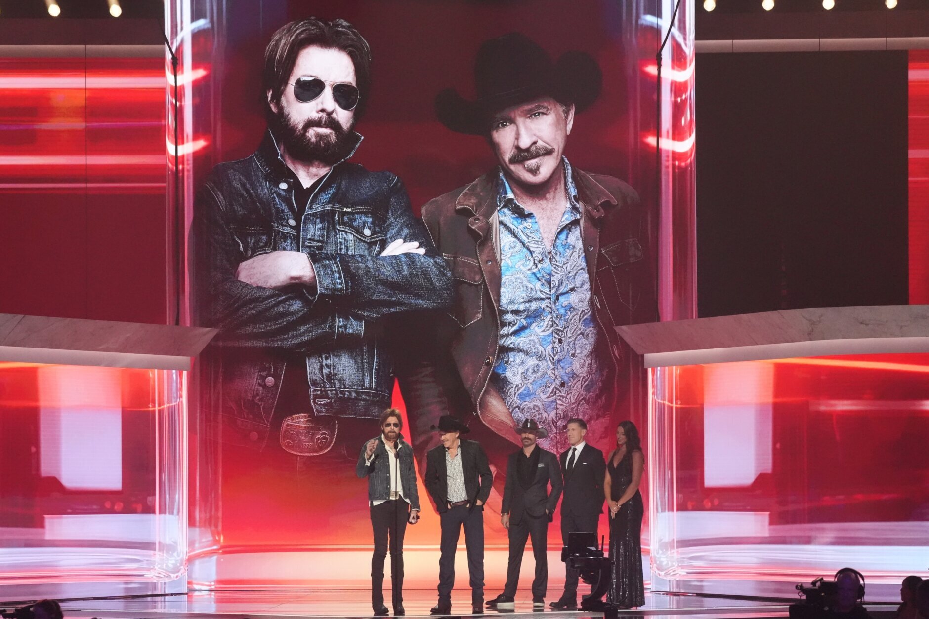 Ella Langley dominates the ACM Awards and Cody Johnson wins entertainer ...