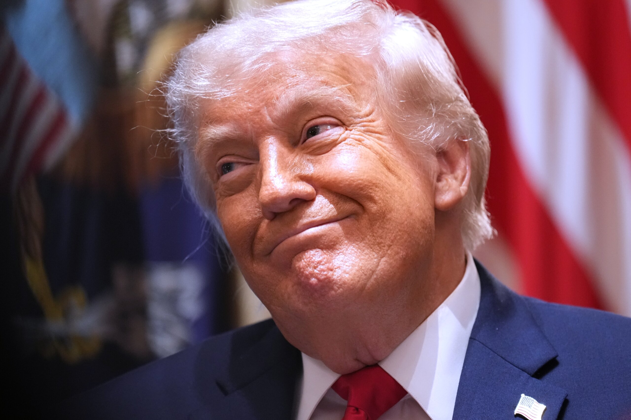 Trump plays mayor at Cabinet meeting, showcasing his DC renovations ...