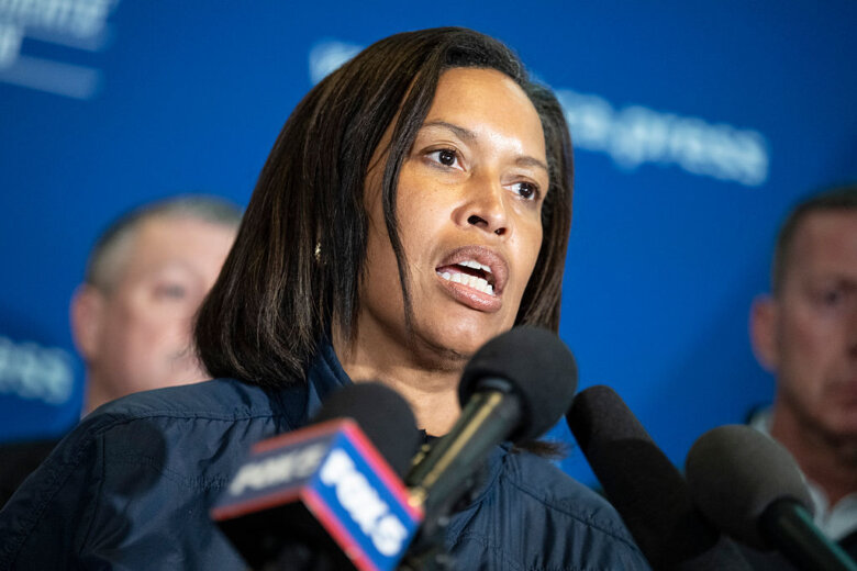 Bowser criticizes DC Council members over blocked curfew measure - WTOP ...