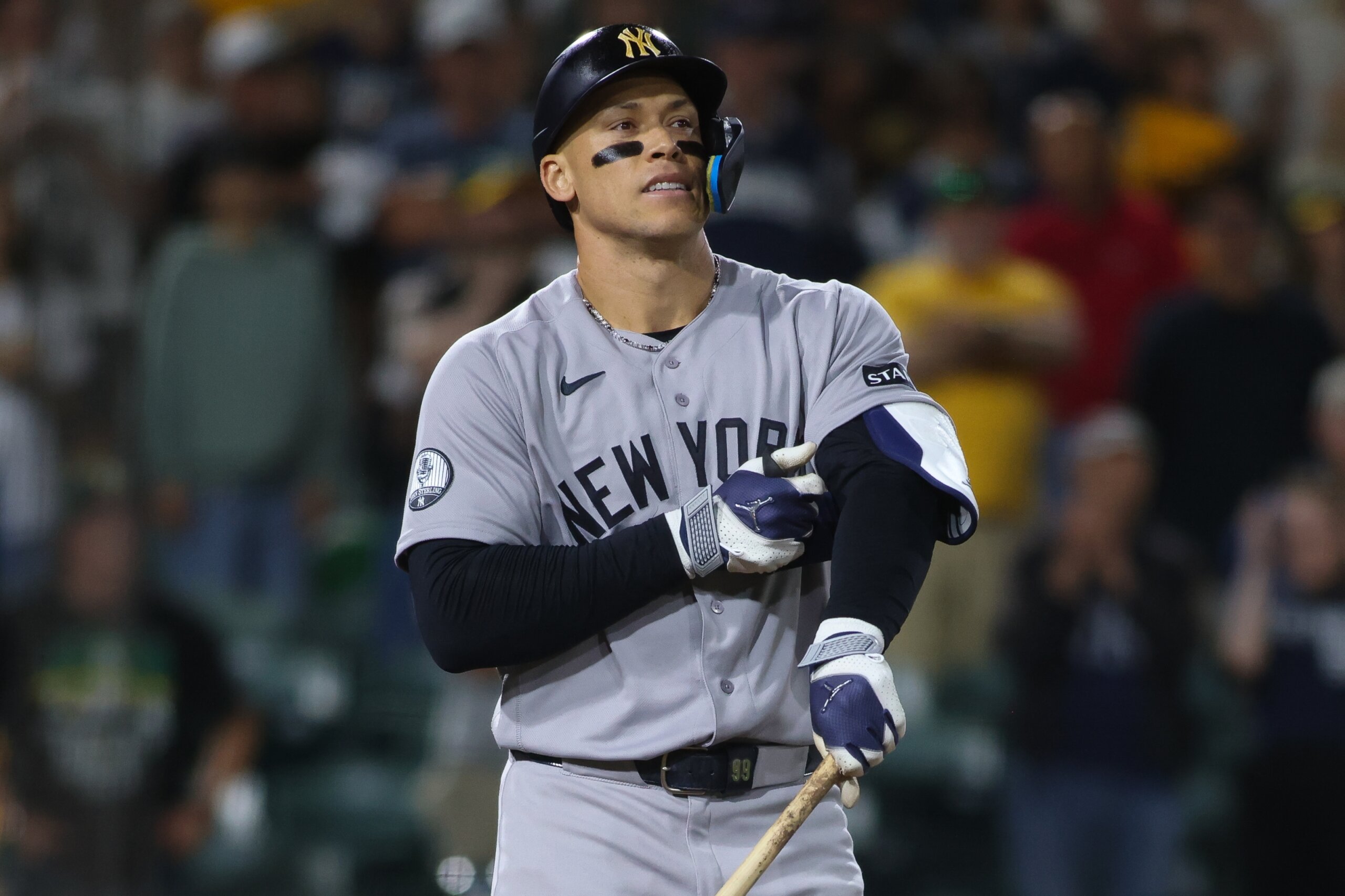 Yankees slugger Aaron Judge out of lineup with bone bruise in right rib ...